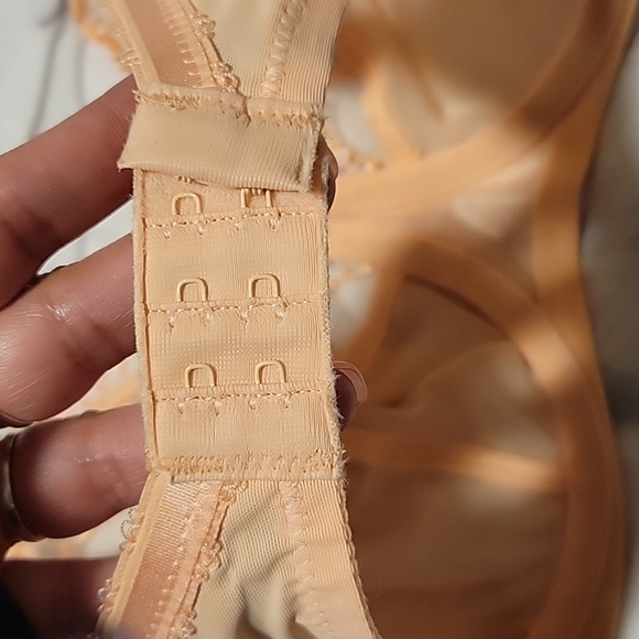 Wacoal | Intimates & Sleepwear | Wacoal Evocative Edge Side Support Bra ...